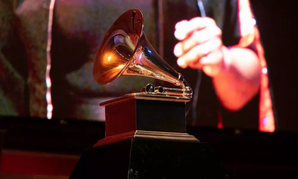 Trófaí Grammy - Grianghraf: Jeff Schear/Getty Images don Acadamh Taifeadta