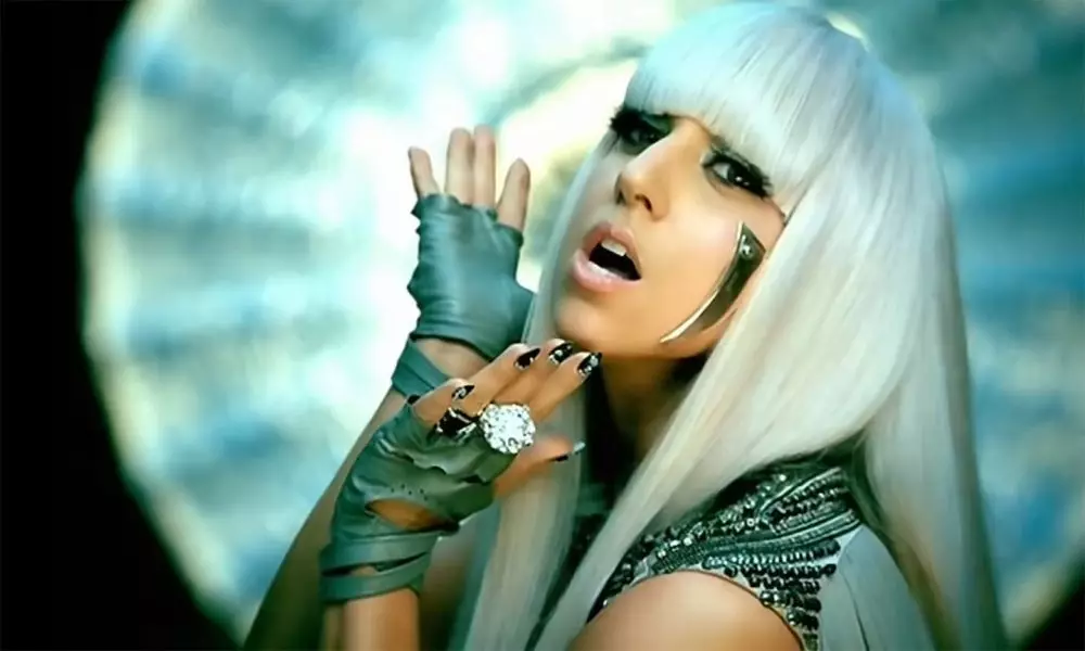 Lady Gaga „Poker Face” – Fotó: az Interscope Records/YouTube jóvoltából