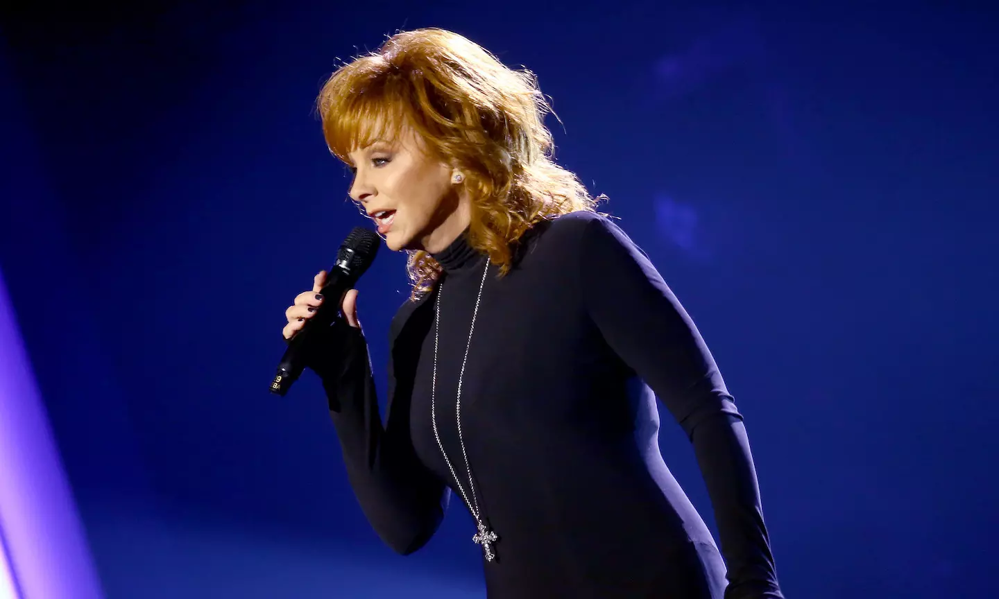 Reba McEntire آسکر میں 'کسی نہ کسی طرح آپ کرتے ہیں' پرفارم کریں گے۔