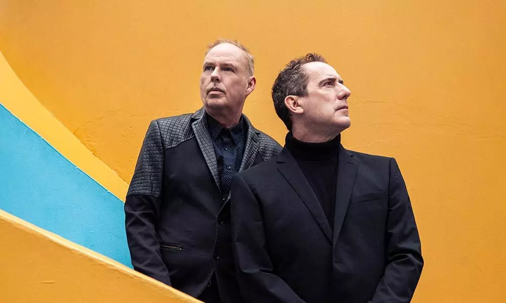 OMD Electricity がビニール シングル チャートで首位に