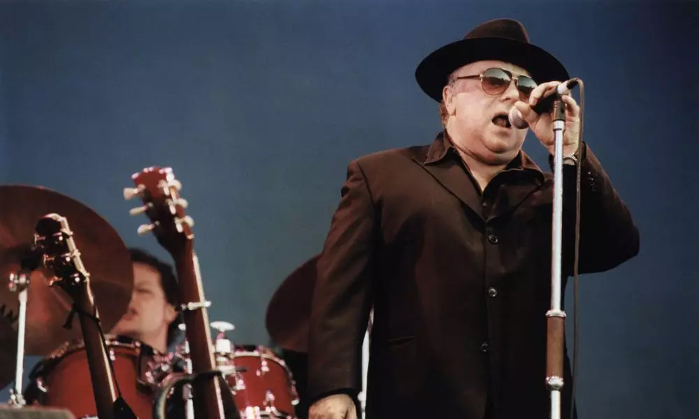 Van-Morrison-Mbadụ-dị anya-Ebe