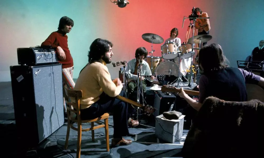 The Beatles - ຮູບພາບ: ມາລະຍາດຈາກ Apple Corp