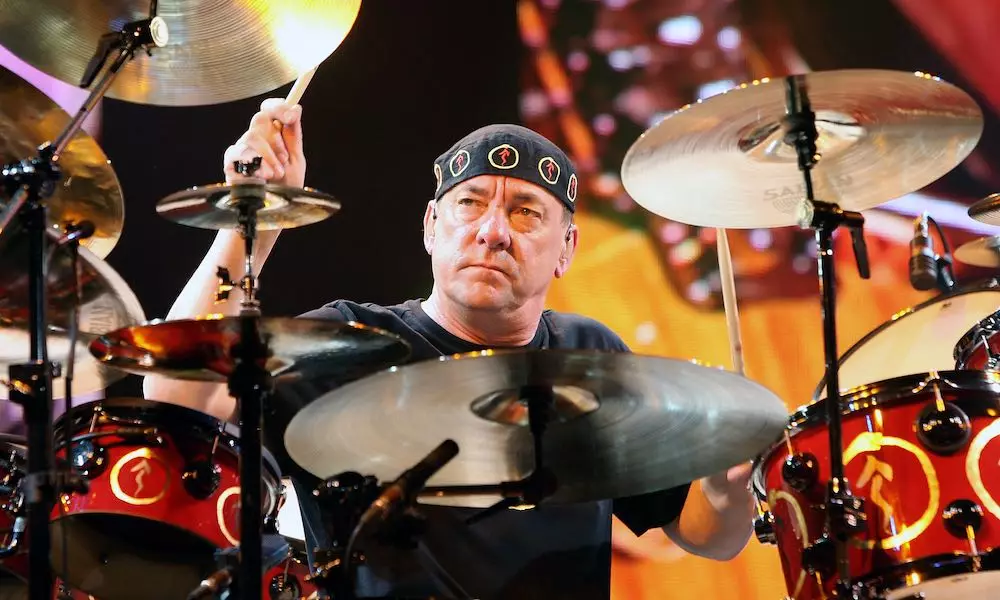 Neil Peart Rush a pral onore nan Modern Drummer Fest 2020