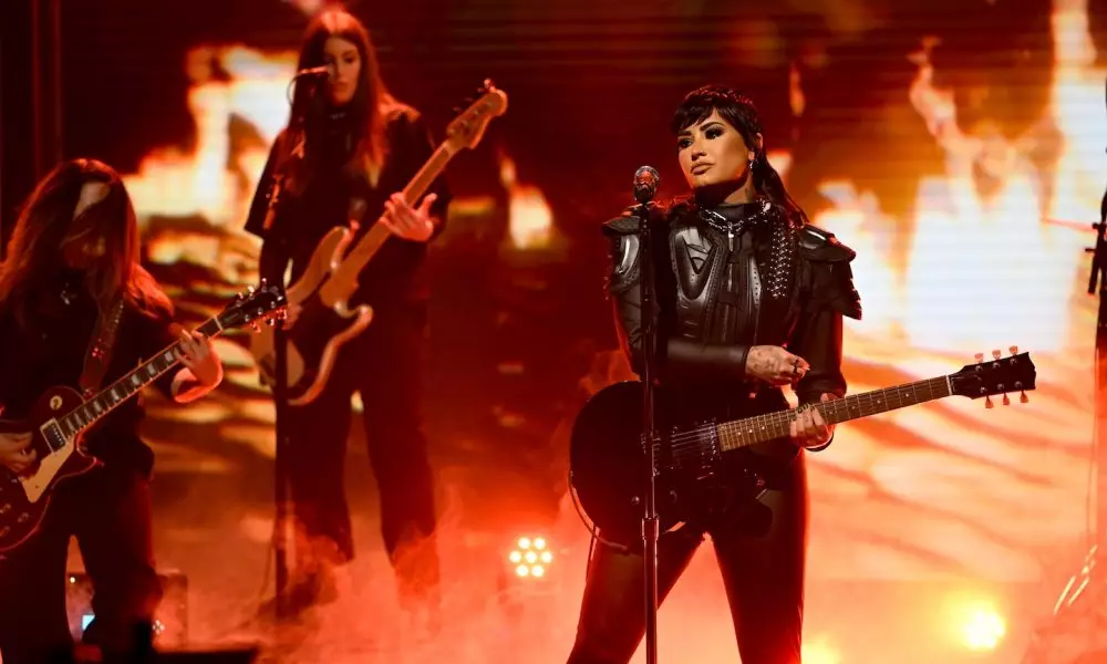 Demi Lovato - Surat: Todd Owyoung / NBC / NBCU Surat Banky, Getty Images arkaly