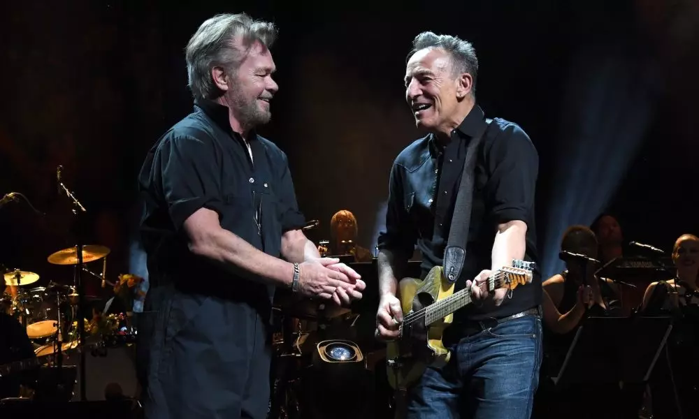 John Mellencamp da Bruce Springsteen - Hoto: Kevin Mazur/Hotunan Getty don Asusun Rainforest