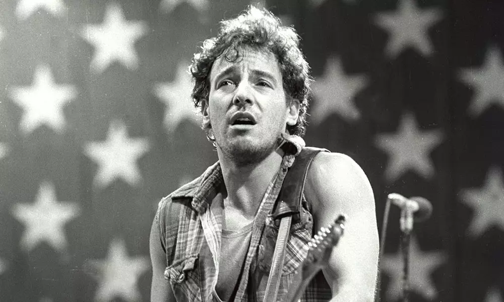 Bruce Springsteen - Ông Trùm Hưởng Địa Vị Huyền Thoại | uDiscover Music