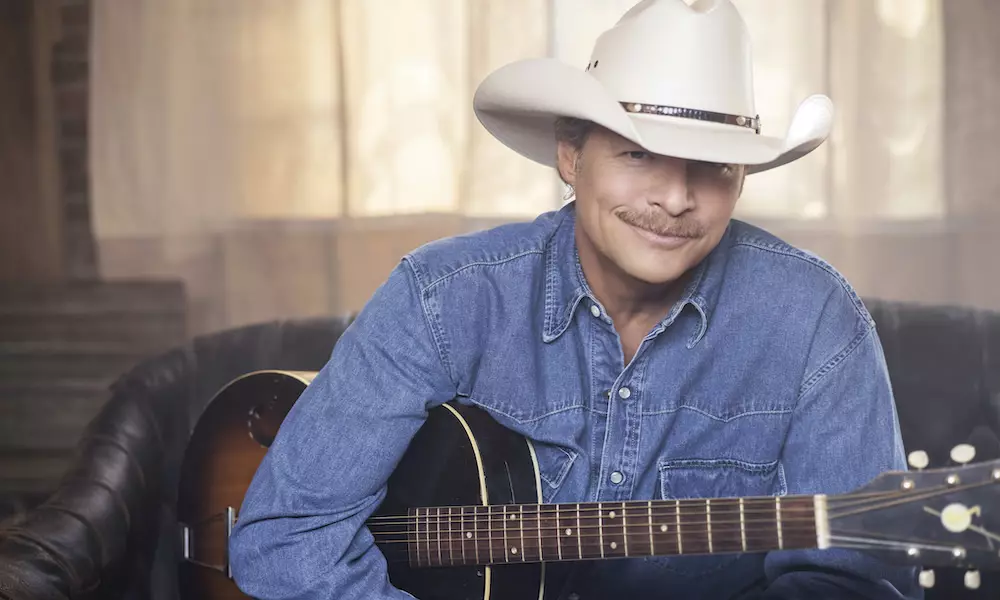 Alan Jackson ya karrama Russ Harrington