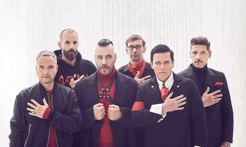 Rammstein nr 1 në 14 vende