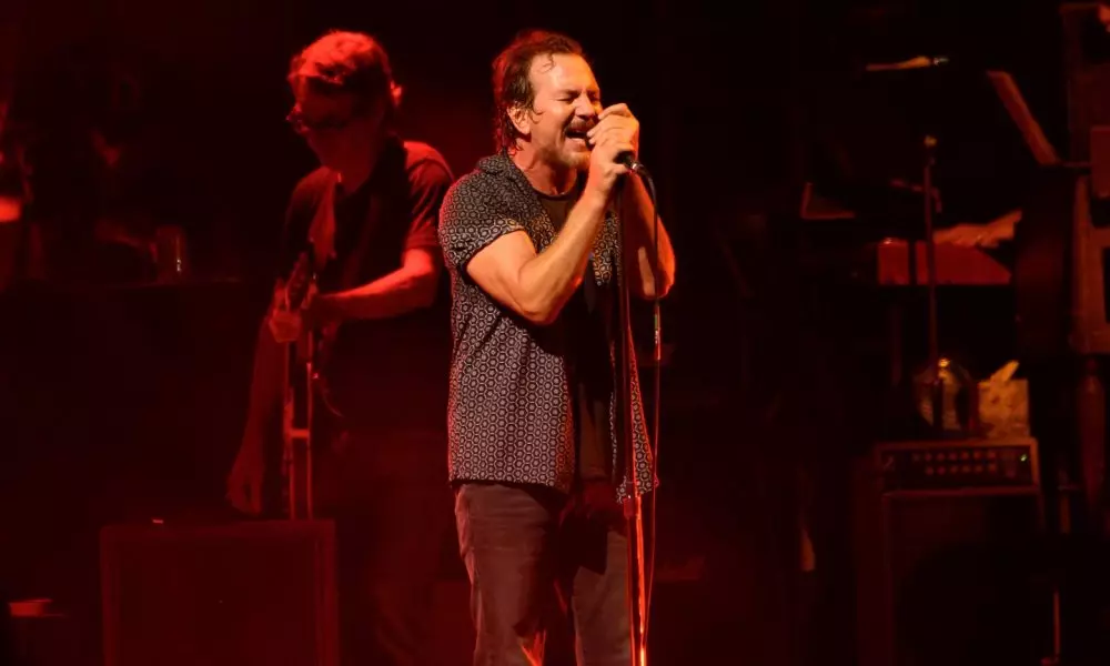 Pearl Jam - Аксҳо: Скотт Дуделсон / Тасвирҳои Getty