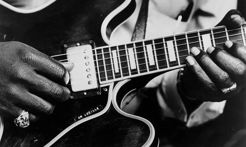 100 Greatest Blues Albums - BB King의 기타 클로즈업