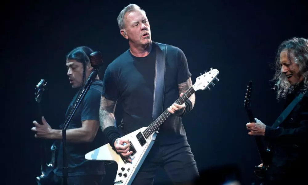 Metallica-Spotify-Billion-Ffrydiau-2021