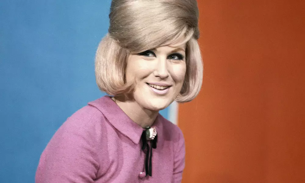 Dusty Springfield - këngëtarja e viteve 1960 dhe ikona e vërtetë femër | uDiscover Music