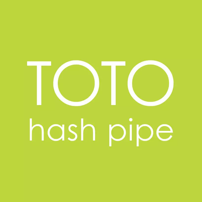 Toto Answer στα εξώφυλλα του Weezer με την έκδοση Smokin του Hash Pipe