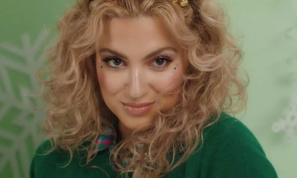 Tori Kelly Kryst