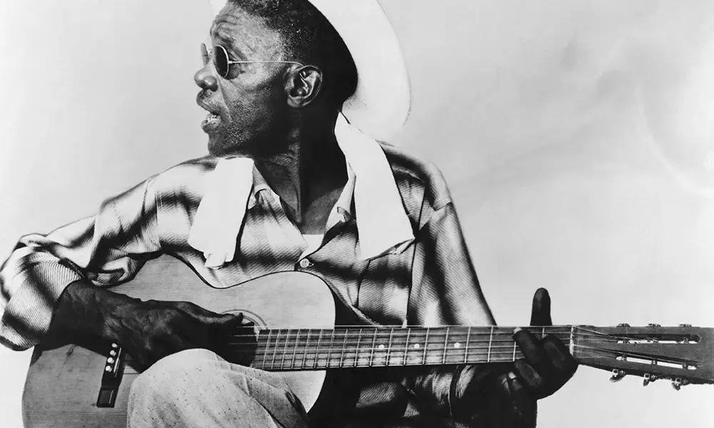 Lightnin 'Hopkins - Country Blues Woyimba | uDiscover Music