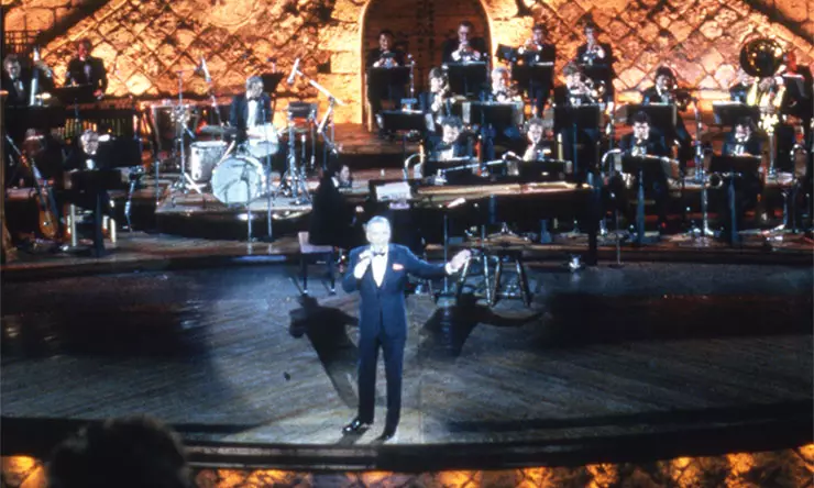Konsert Frank Sinatra For The Americas [02] web dioptimumkan 740 - KREDIT Frank Sinatra Enterprises