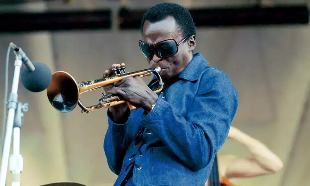 Fanau Mai o Miles Davis O Le Matagofie - Ata: David Redfern/Redferns/Getty Images