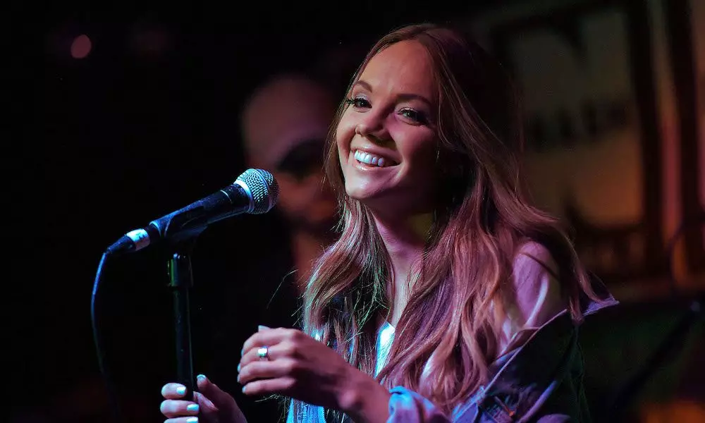 Danielle Bradbery - ඡායාරූපය: Mike Coppola/Getty Images