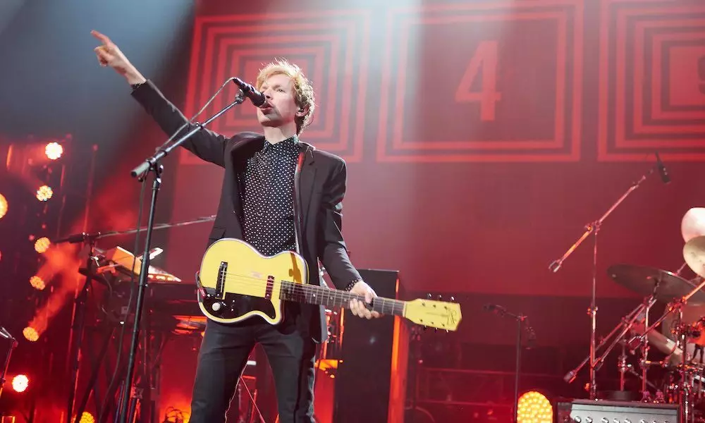 Beck-Reschedules-UK-Dates-Summer-2022