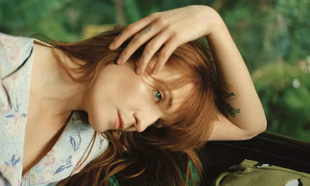 'High As Hope': Florence + The Machine ඔවුන්ගේ ශුභාරංචිය පතුරුවන ආකාරය