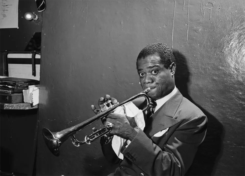 Louis Armstrong Hnub Yug: A Jazz Tsis Paub | uDiscover Music