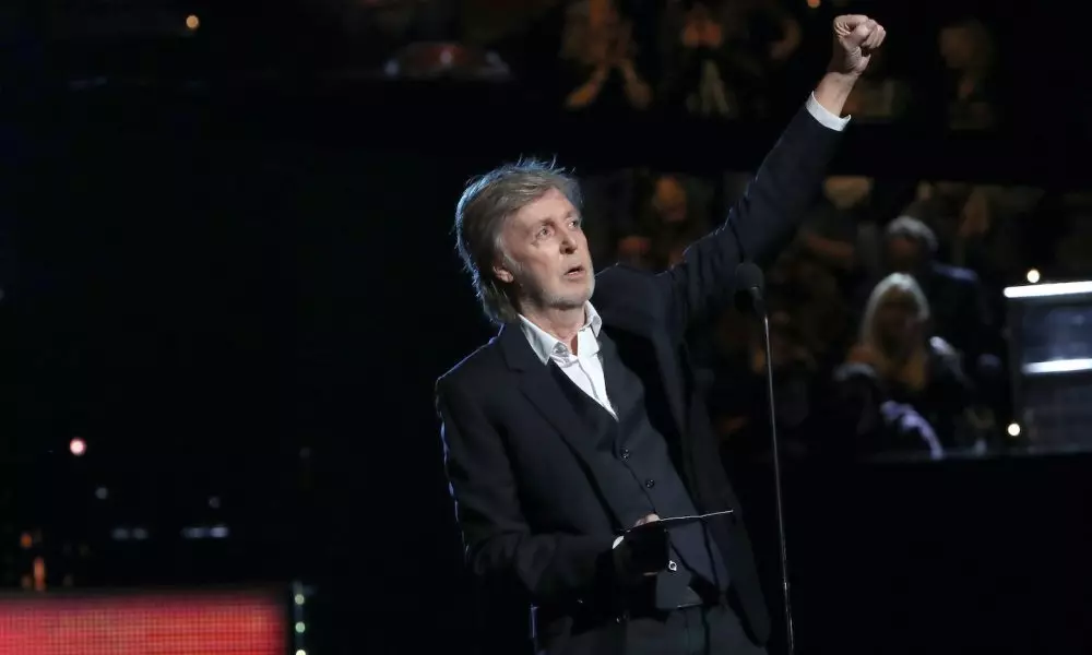 Paul McCartney – foto: Kevin Kane/Getty Images Rock and Rolli kuulsuste saali jaoks