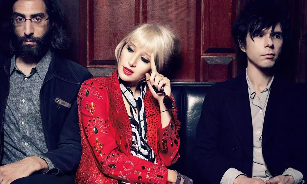 Yeah Yeah Yeahs Mosquito Press Shot 2013 crédito Universal Music Archives
