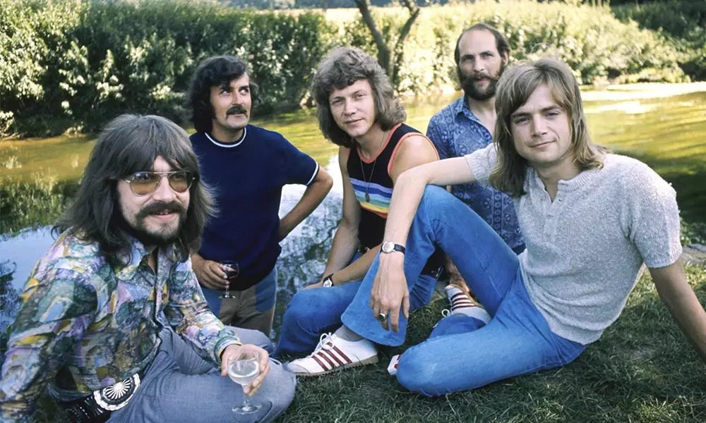 The Moody Blues - British Pop-Rock Legends | uDiscover Music