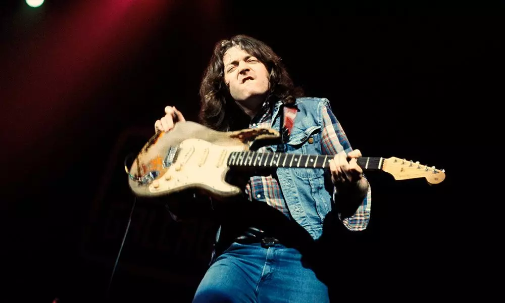 Fory Costello / Redferns نىڭ Rory Gallagher سۈرىتى