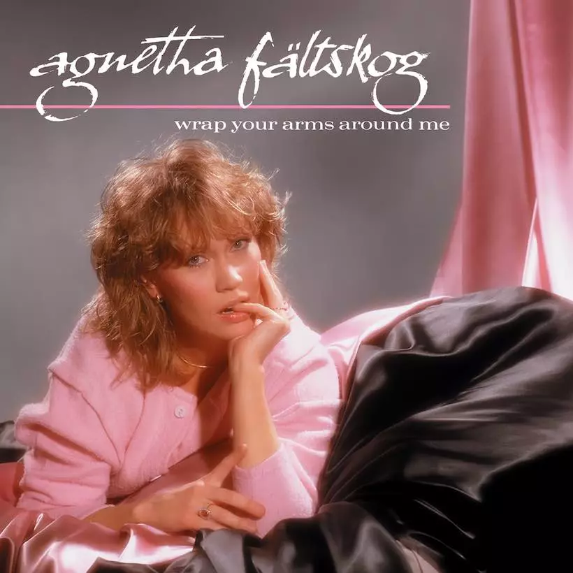 ‘Wrap Your Arms Around Me’: Pagyakap sa English Solo Debut ni Agnetha