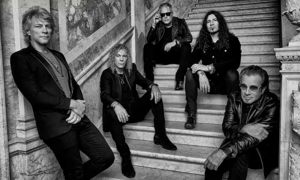 Bon Jovi Batalkan Tanggal Tur 2020 Dengan Bryan Adams | uTemukan