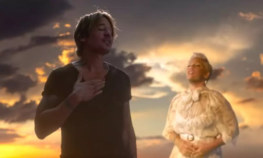 Keith Urban P! Nk Một Quá Nhiều Video