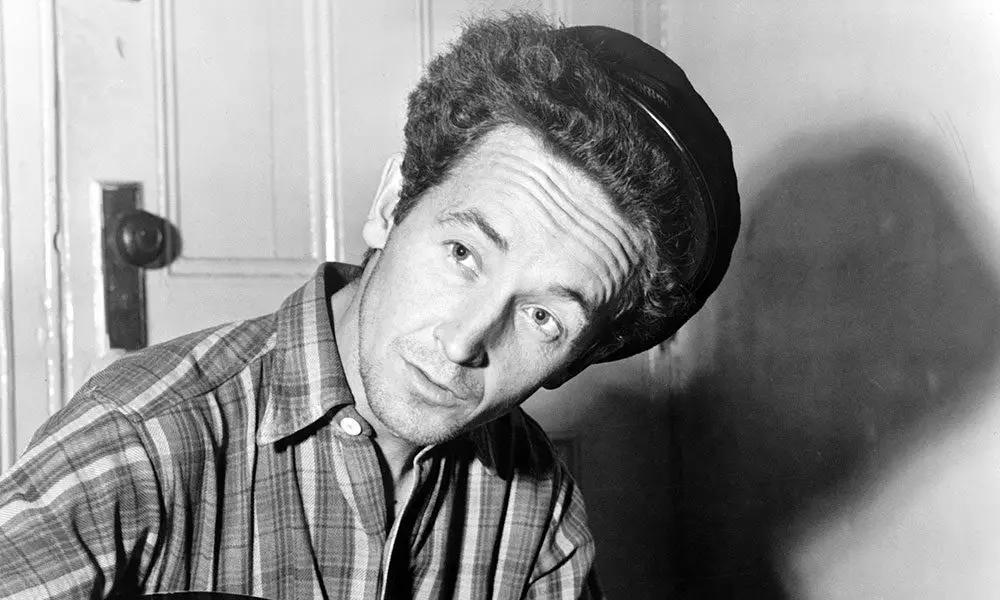 Woody Guthrie-bilde av Library of Congress og Getty Images