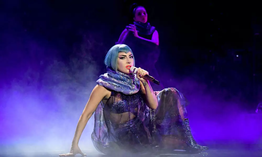 Lady Gaga Teases Trailer Para sa Bagong Netflix Doc Five Foot Two