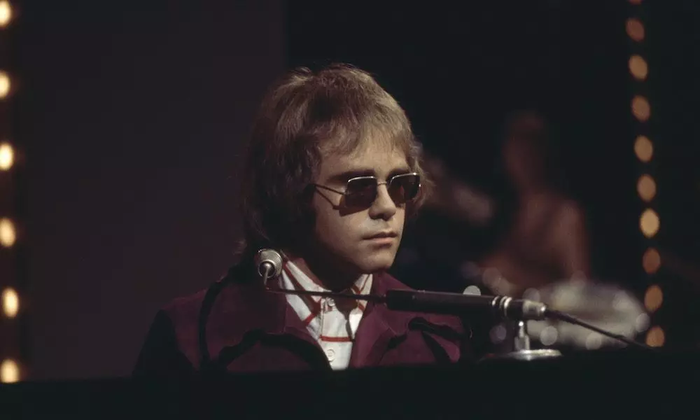Fotografia e Elton John: Tony Russell/Redferns/Getty Images