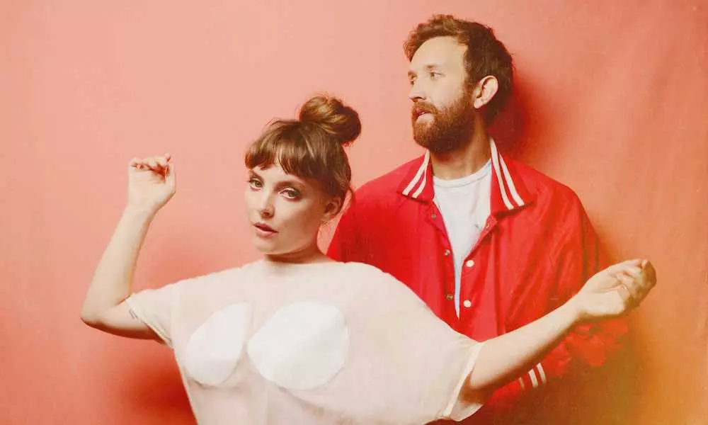 Sylvan Esso प्रेस शॉट