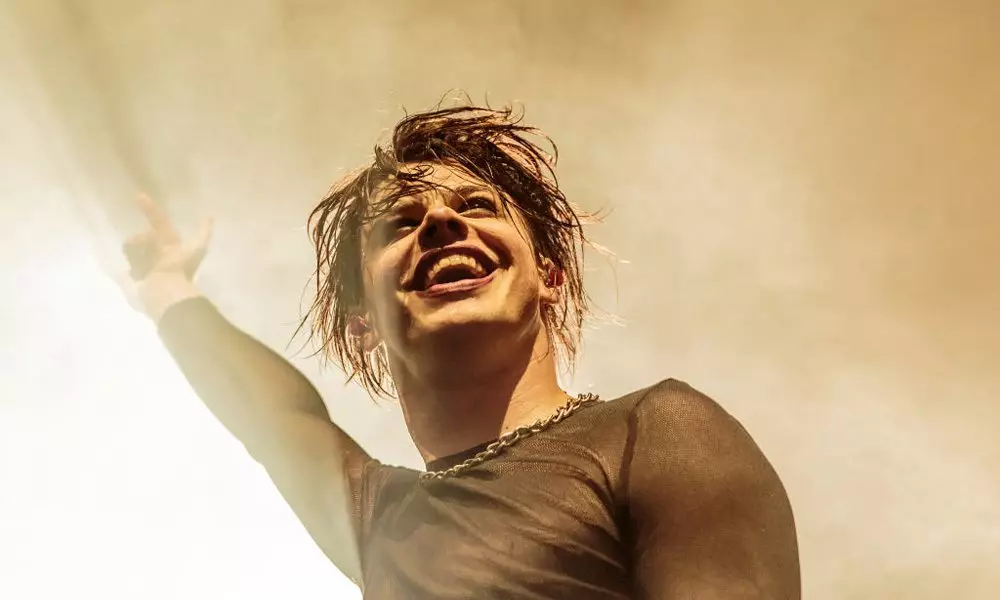 Yungblud-Abụ ọhụrụ-Owu-Swiiti