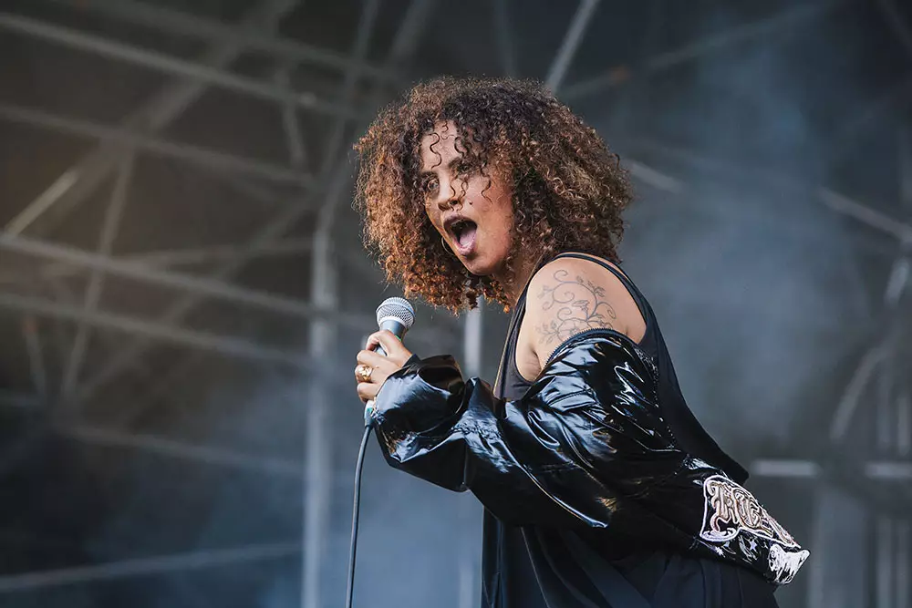 Глядзіце відэа для новага трэка Neneh Cherry «Kong», вытворчасці 3D