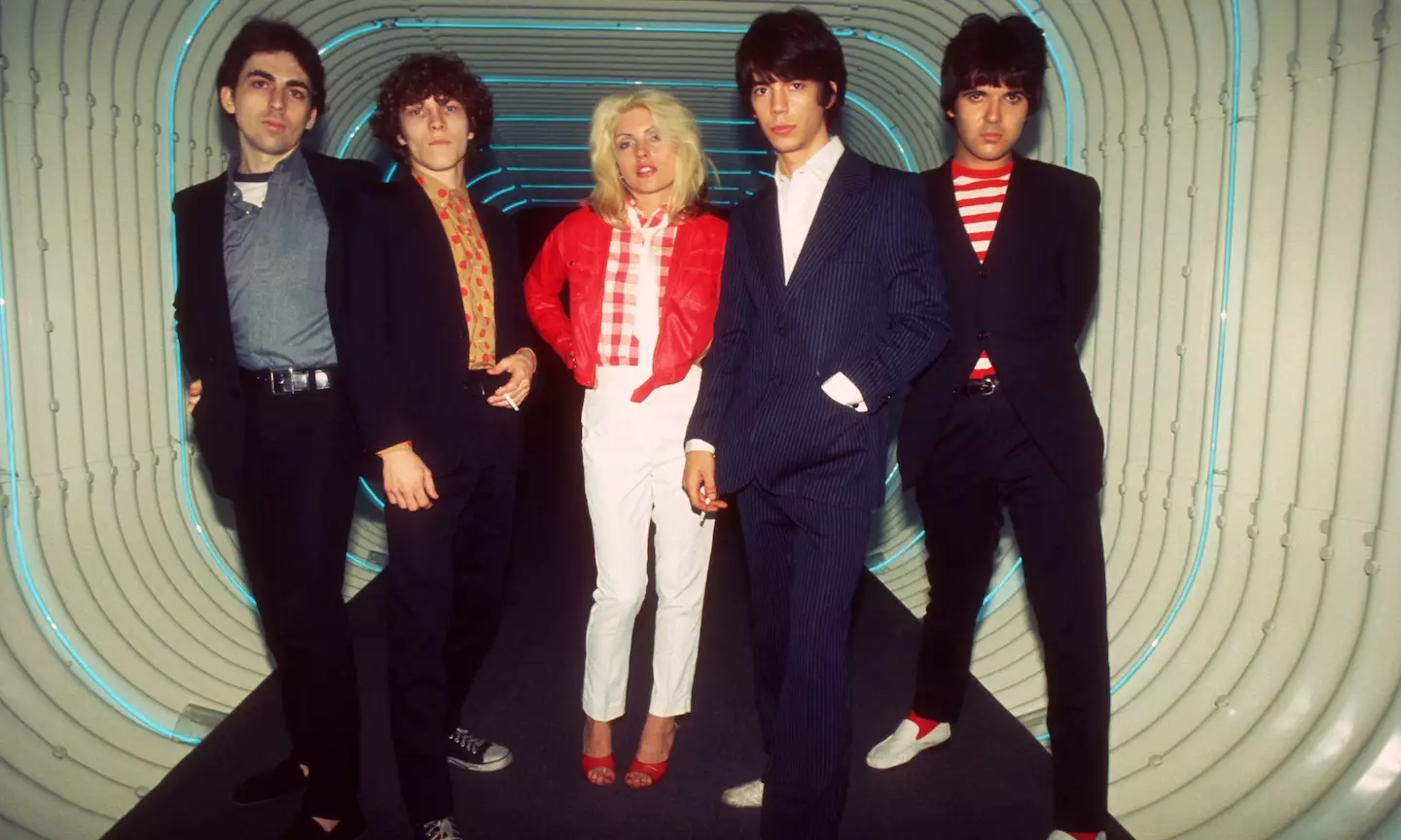 Blondie Share Muling Nadiskubreng Home Recording Ng 'Mr. sightseer'