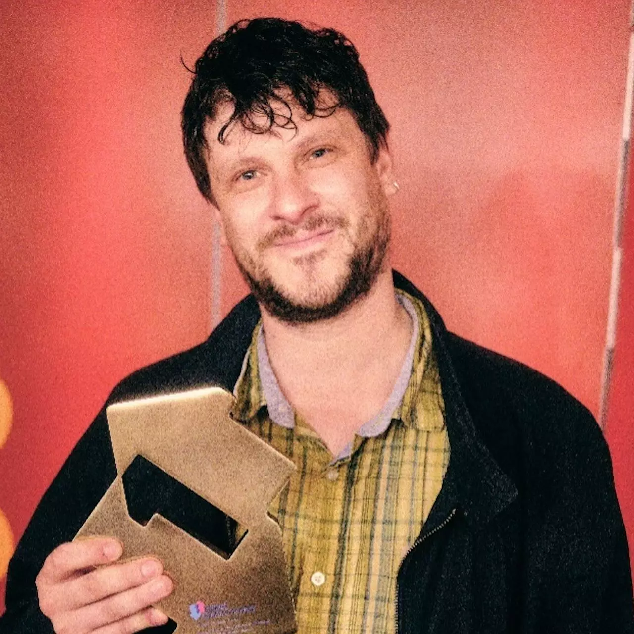 Jamie T Lands First UK No.1 Albeum Jeung 'The Theory Of Whatever'