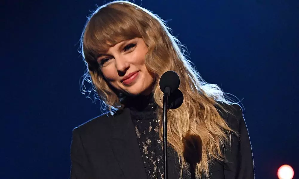 Taylor Swift - Grianghraf: Kevin Mazur/Getty Images do The Rock and Roll Hall of Fame