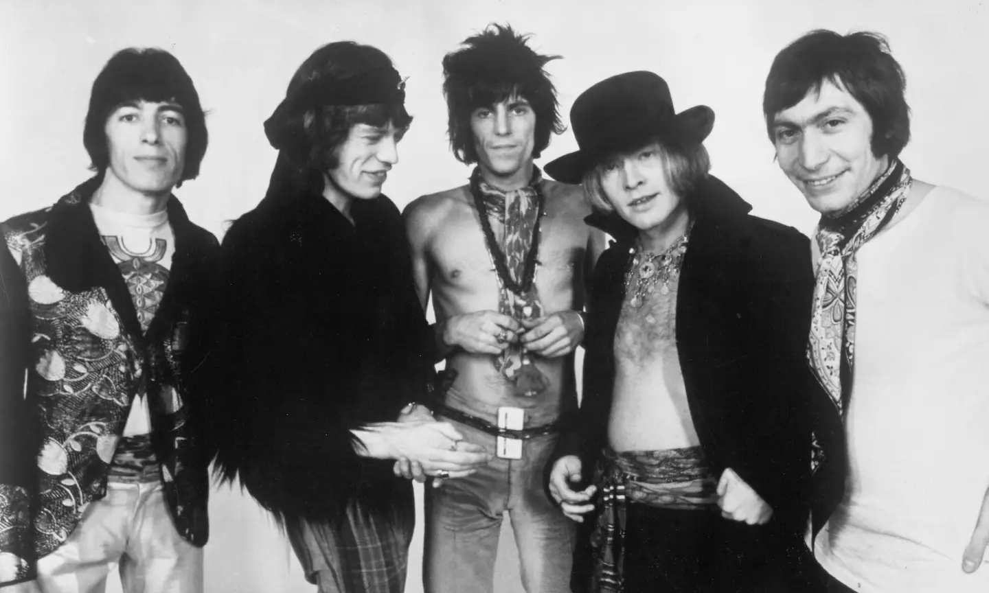 Паглядзіце абодва відэа Rolling Stones на песню "Jumpin' Jack Flash", адноўленую ў 4K