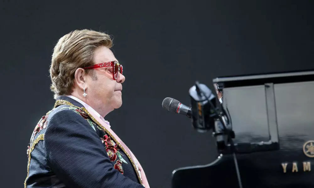 Elton John confirmă date reprogramate pentru Marea Britanie și Europa pentru 2021