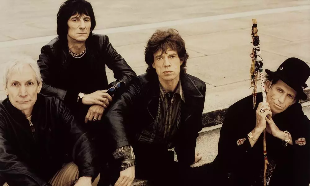 Rolling Stones မှ Kevin Westenberg အား credit ပေးပါသည်။