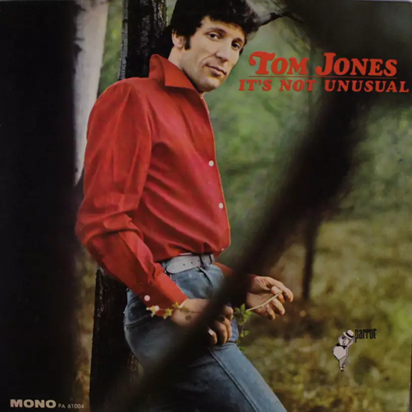 Tom Jones သည် ၎င်း၏ ပထမဆုံး နံပါတ် (၁) ကို 'ဒါက အထူးအဆန်းမဟုတ်' | uDiscover