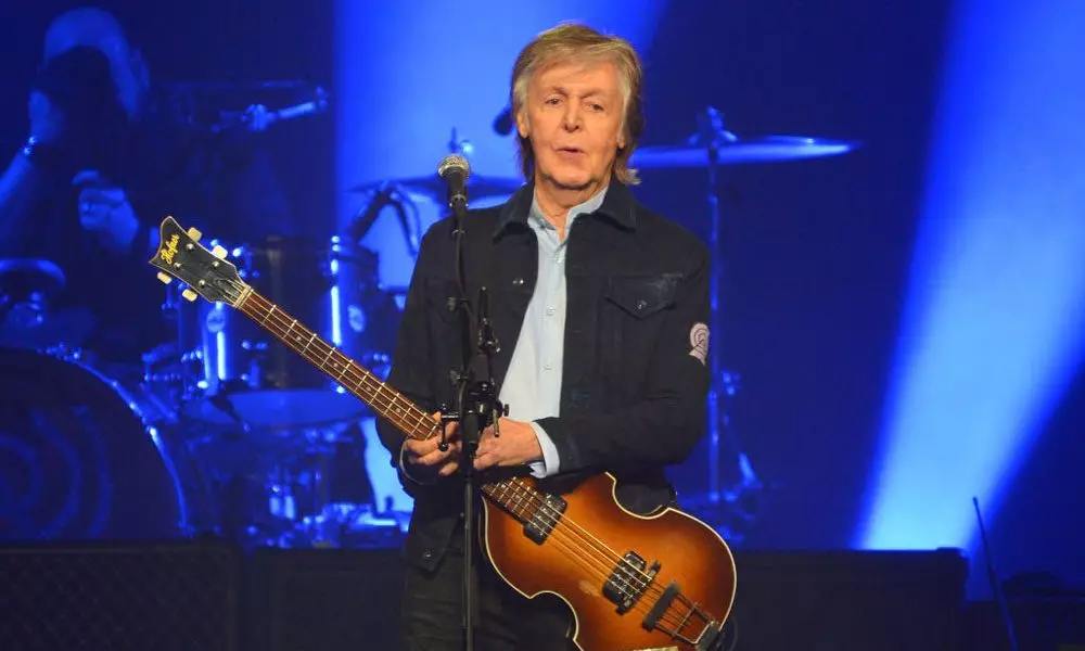 Paul-McCartney-Meicroffonau-Gwerthu Elusen