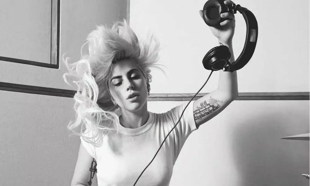 Foto della stampa di Lady Gaga Joanne CREDITO Collier Schorr