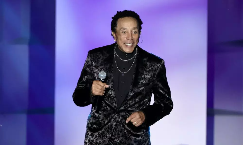 Isithombe sika-Smokey Robinson - Courtesy: Theo Wargo/Getty Images for Songwriters Hall of Fame