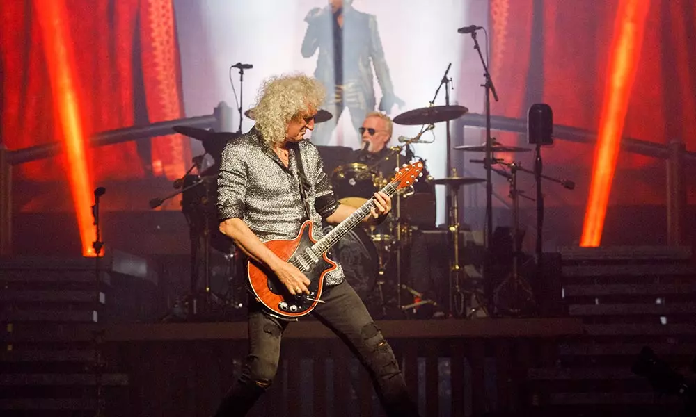 A guitarra especial vermelha de Brian May inspira o novo relógio esportivo Seiko 5