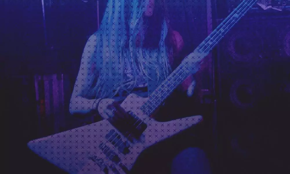 Vehivavy bassist tsara indrindra